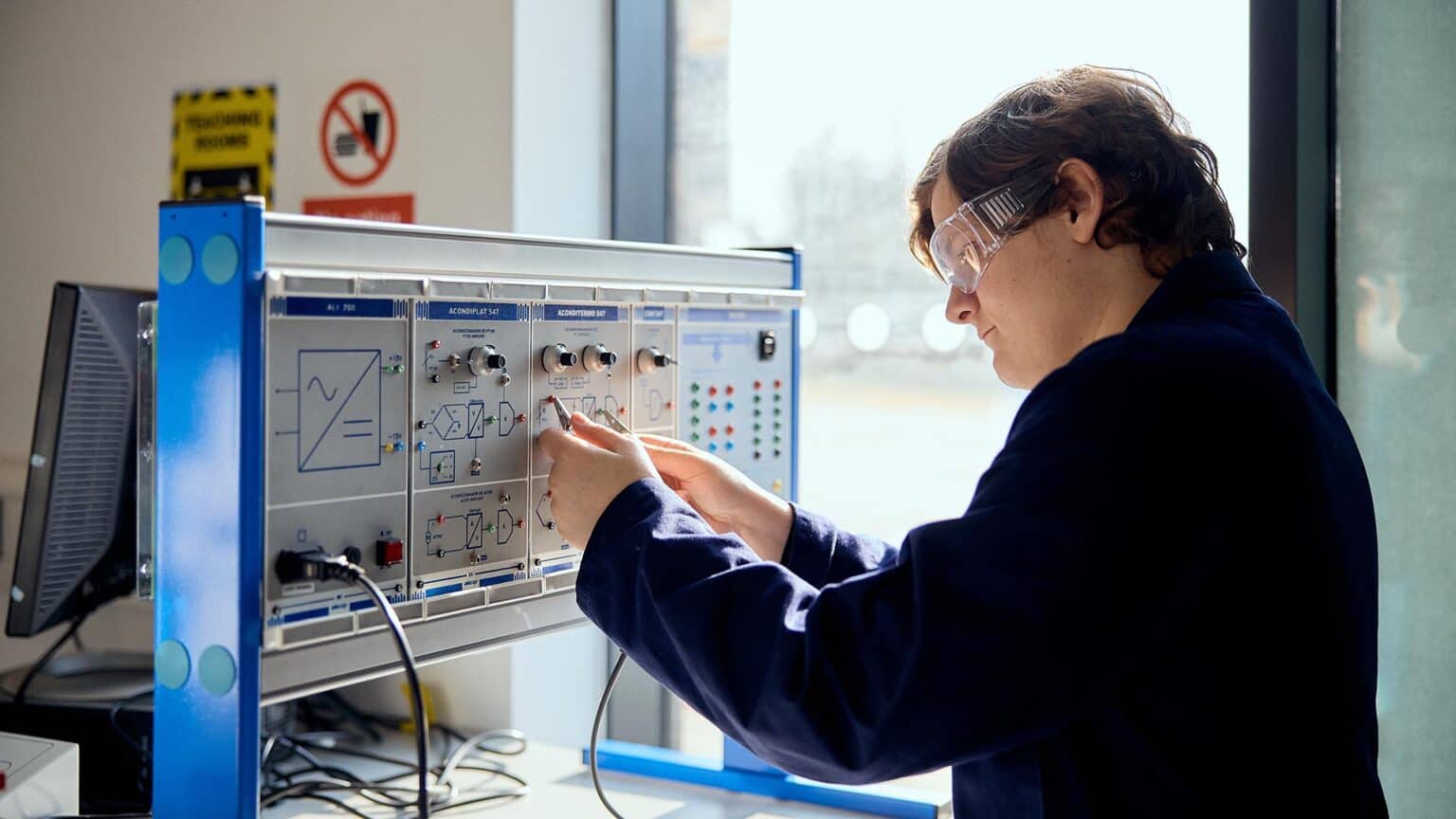 BEng (Hons) Electronic and Electrical Engineering Degree - University of Chichester